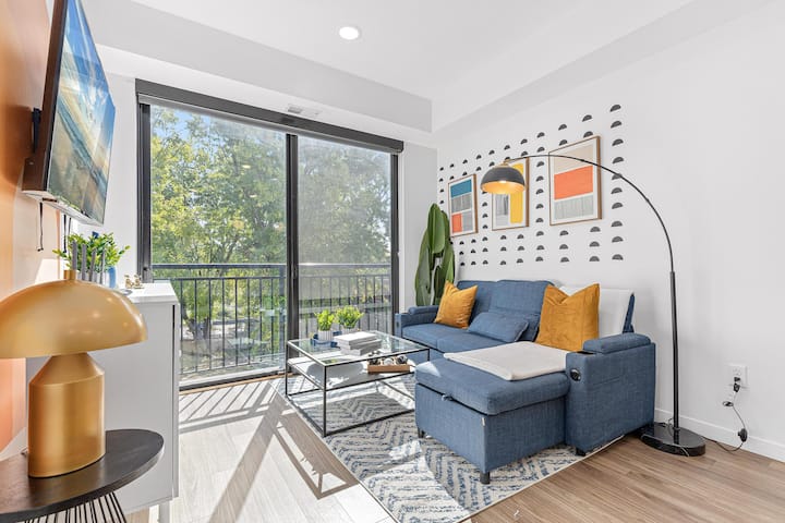 Luxury 1bd, Rooftop, Gym Near Downtown & Umn - Minneapolis, MN