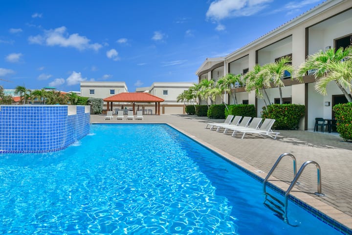 Eagle Beach Luxe 2 Bdr Condo -Walk To The Beach! - Aruba