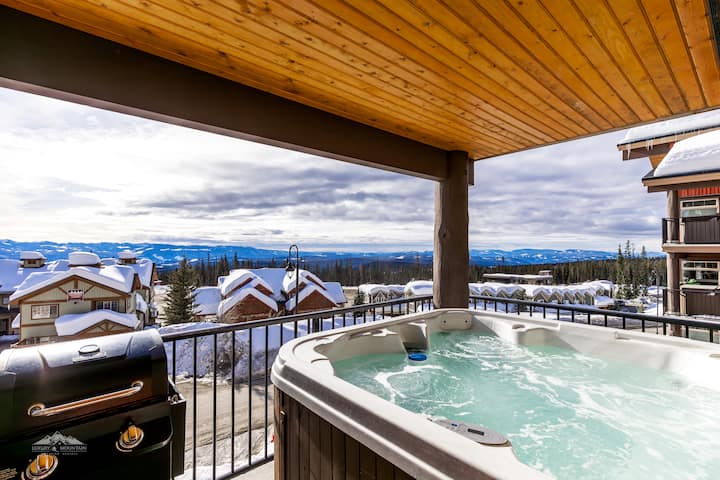 Cozy 3 Bedroom Condo W/ Hot Tub! - Big White Ski Resort, BC