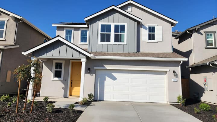 Visalia's Weekly To Monthly Stays - Visalia, CA