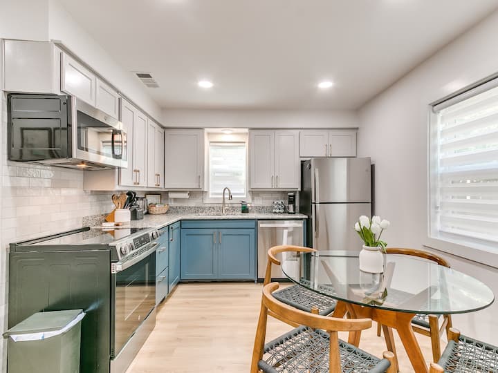 Norman's Casita Blanca - Stay Like A Local - Norman, OK