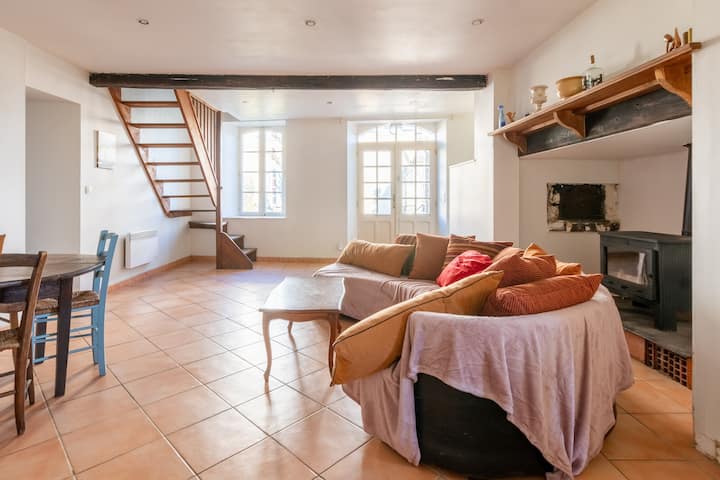 La Maison Vergès - 3 Chambres - Petit Jardin - Adé