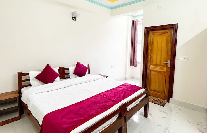 Spacious Room In A Retreat - Rishikesh