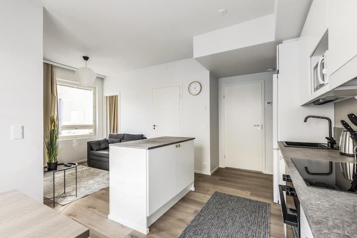Kotimaailma - New Apartment With Balcony For 5 - Turku