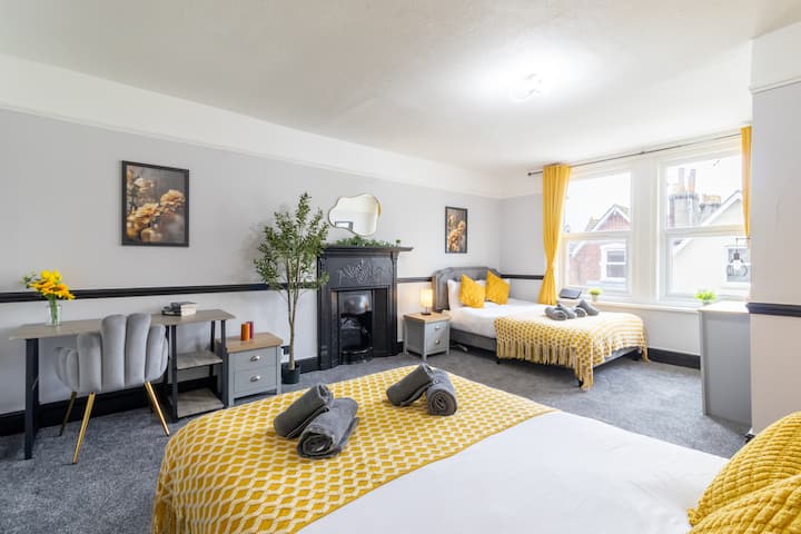 Open Mind Property - 4 Beds & Free Parking - Hayling Island