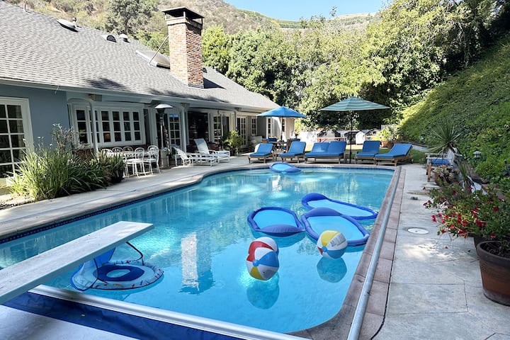 Bel Air Pool Retreat Family Fun Home Near Ucla - Beverly Hills, CA