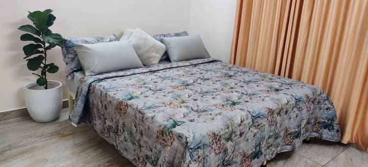 Citadel 1bhk- For Ladies Only-near Metro & Highway - Kochi