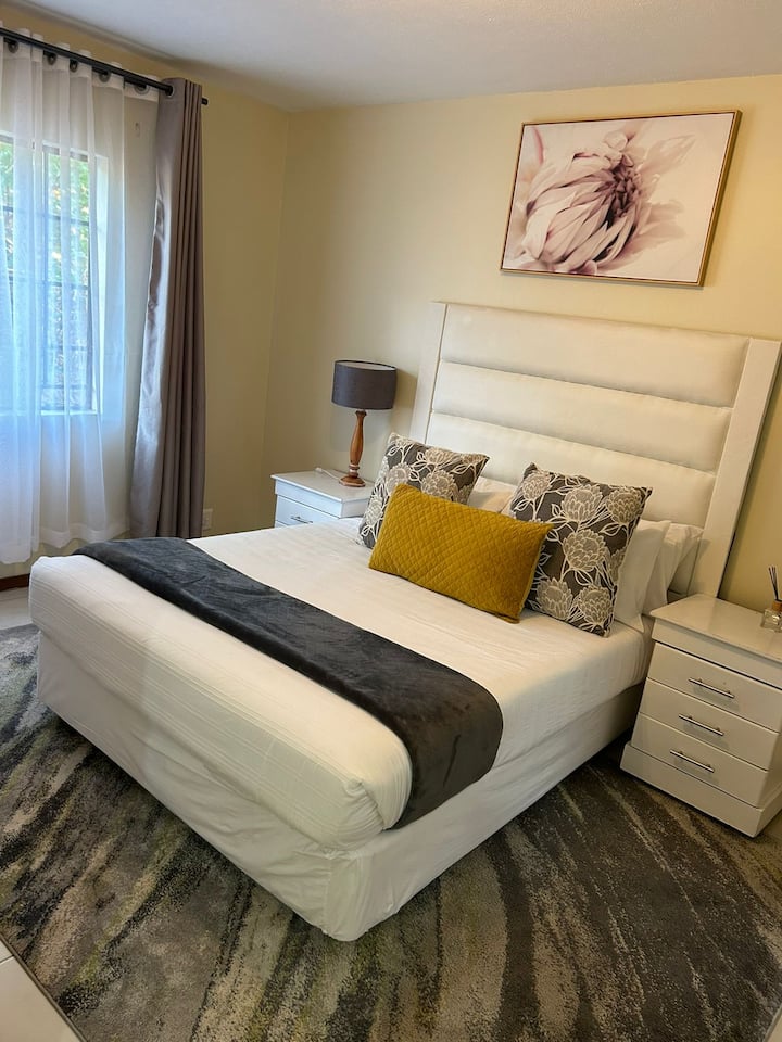 2h - Upscale Ground Floor Apartment - Centurion