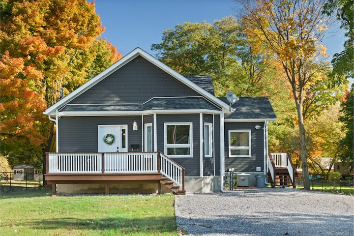 The Sunflower Cottage | Charming 4bdrm | Bbq - Fenelon Falls