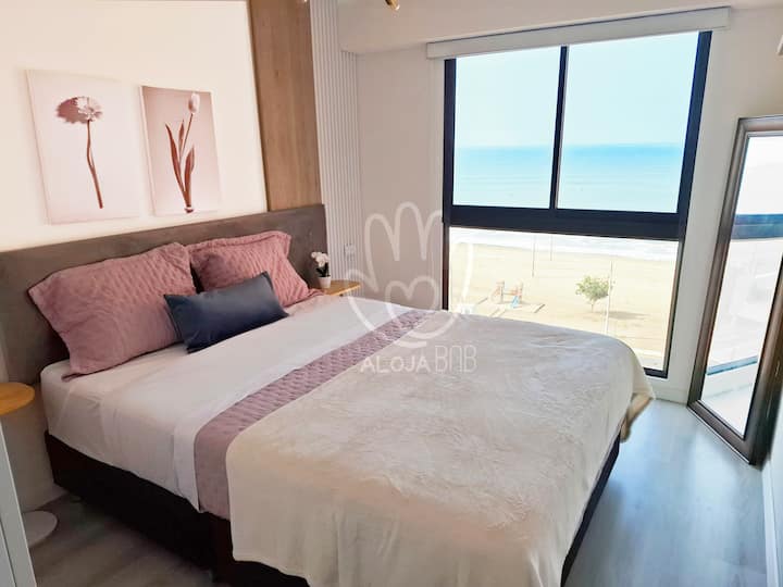 Luxury Suite Facing The Sea, Fully Furnished - Callao