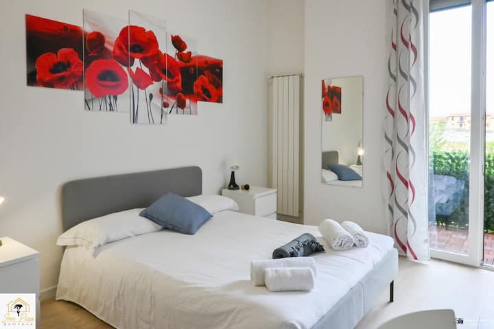Inn Pisa Rentals -The Modern City Flat - Pisa