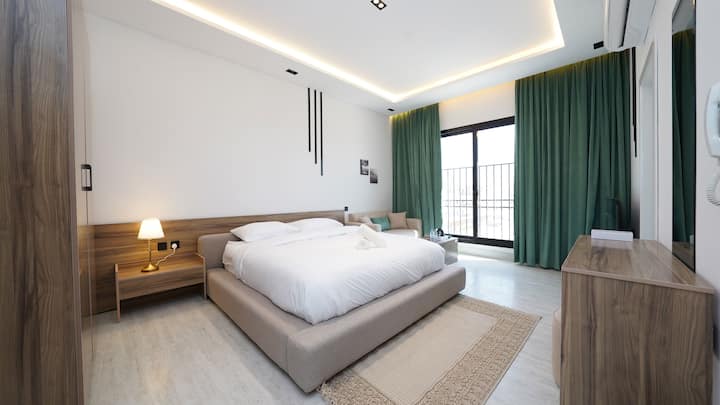 استديو فندقي فاخر بدخول ذاتي - V302 - Riad