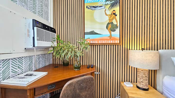Sundeck Level - Queen Bed, Slpr Sofa, Full Kitchen - Honolulu