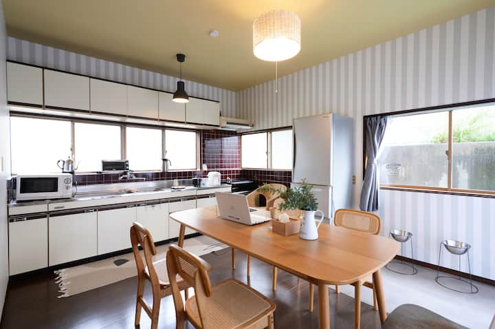 大型犬と泊まれる完全貸切り貸別荘！
海まで徒歩3分！
スパリゾートハワイアンズまで車で27分！ - Iwaki