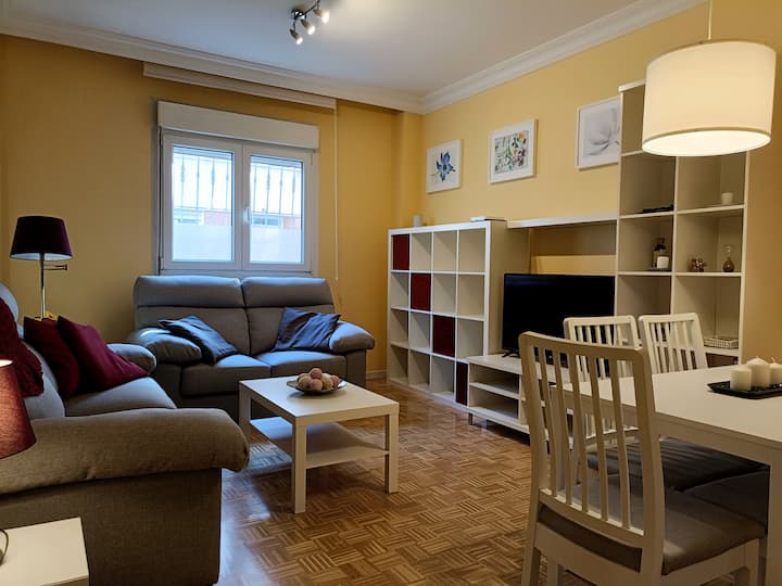 Piso De Temporada En Aravaca / 2 Hab 2 Baños - Majadahonda