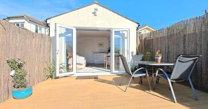 The Snug - Eurotunnel, North Downs Way & Golf - Folkestone