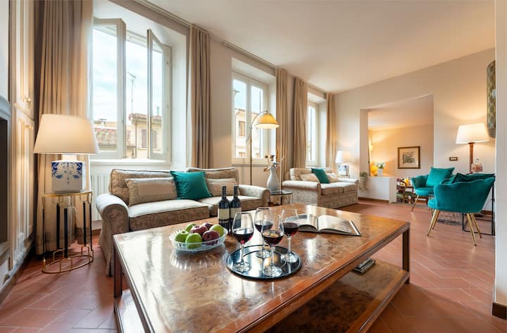 Antonella Elegant 3-bedroom In Prime Location - Florencie