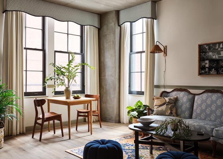 Luxury One Bed Apt In Memoir Warehouse Building - New Orleans, LA