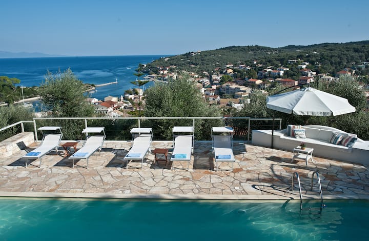 Bougainvillea One - Paxi