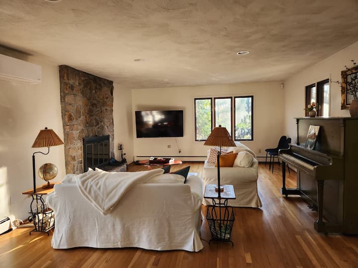 Tranquil House - Dartmouth, MA