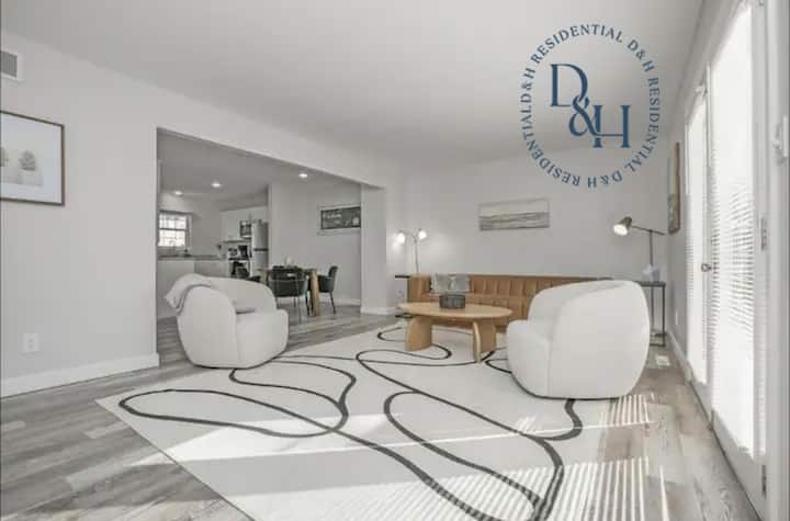 Eddy Square Retreat 11 - Walk To Nd Stadium - South Bend, IN