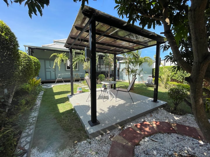Cozy 2br House Safe/w/ Garden, Patio & Office - Thailand