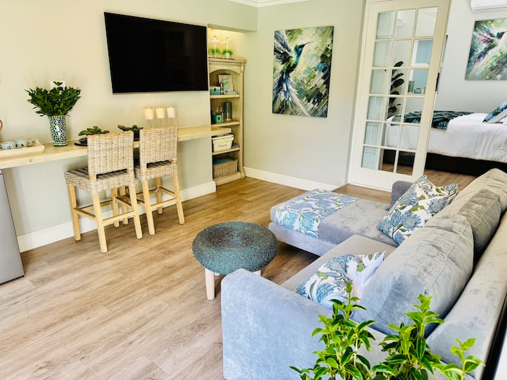 Hummingbird Corner - Cape Town