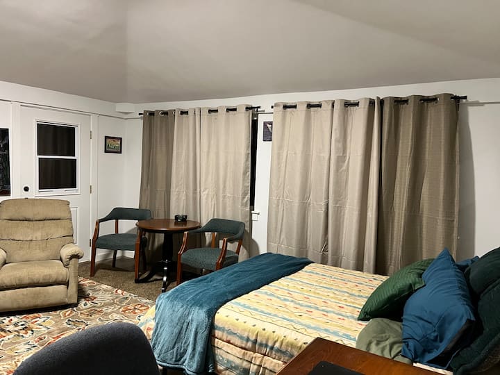 North Room - Silverdale, WA