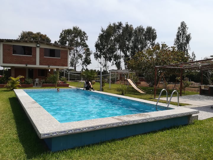 Casa De Campo En Mala - Peru