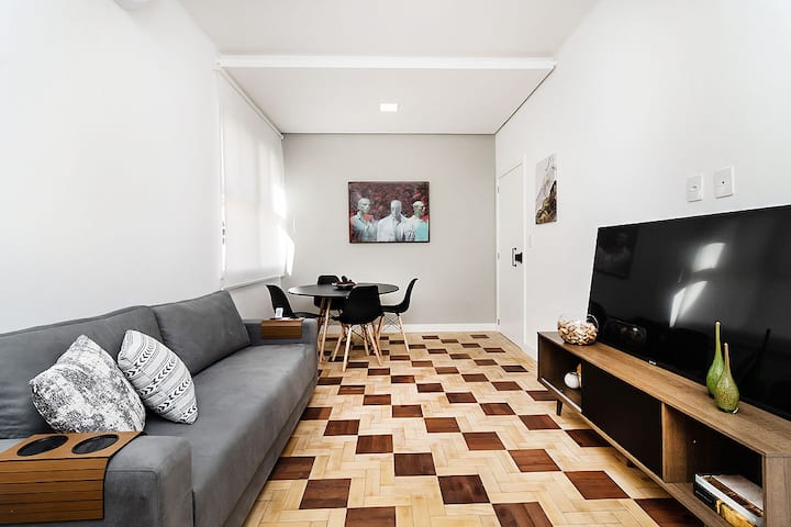 Apto 2 Dormitorios Totalmente Renovado! - Porto Alegre