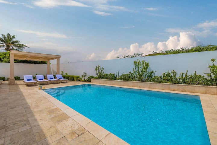 New 5br5.5ba Villa ~ Private Pool ~ Close 2 Beach! - Aruba