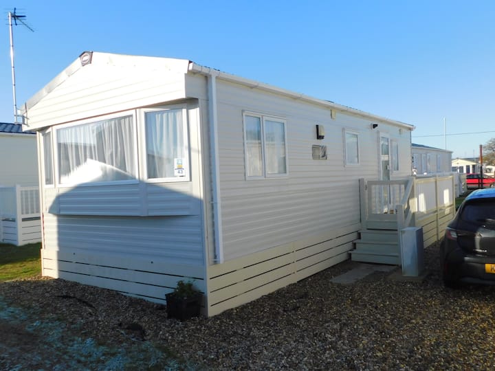 Seaside Holiday In Felixstowe - Felixstowe