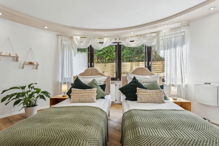 Boho-nest: Komfort & Stil Mit Terrasse & Parkplatz - Siegen