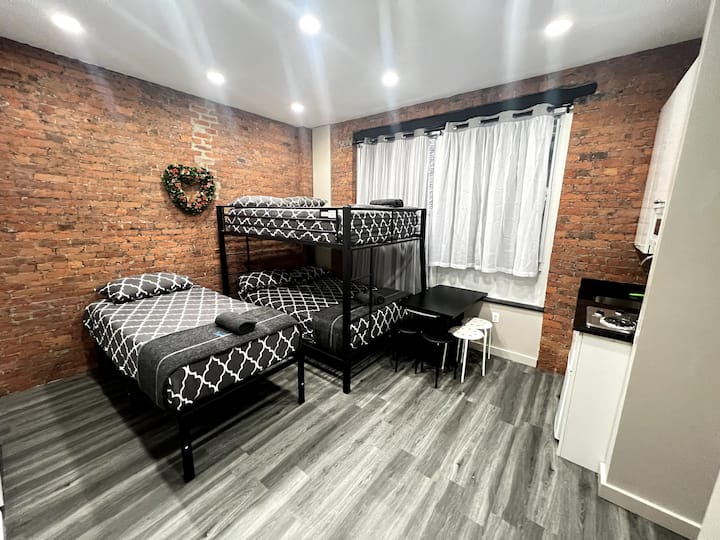Studio 1002 - New York