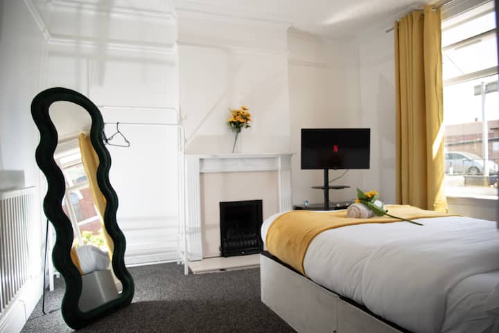 4br Derby Luxury Home| Free Netflix Kh3 |Refurbed - Staffordshire