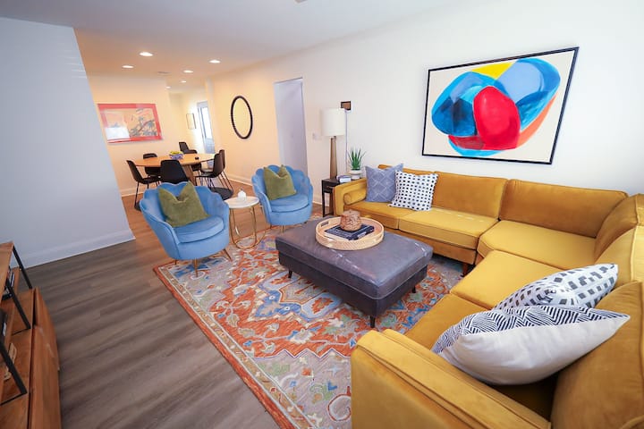 Spacious 5br/4ba Group Getaway Close To Downtown - Charleston, SC