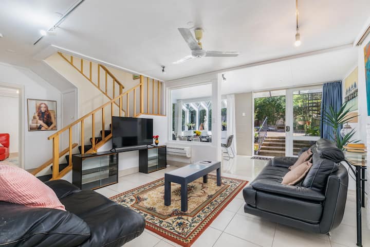 Charming Garden Guest Suite In Leafy Yarralumla - Canberra