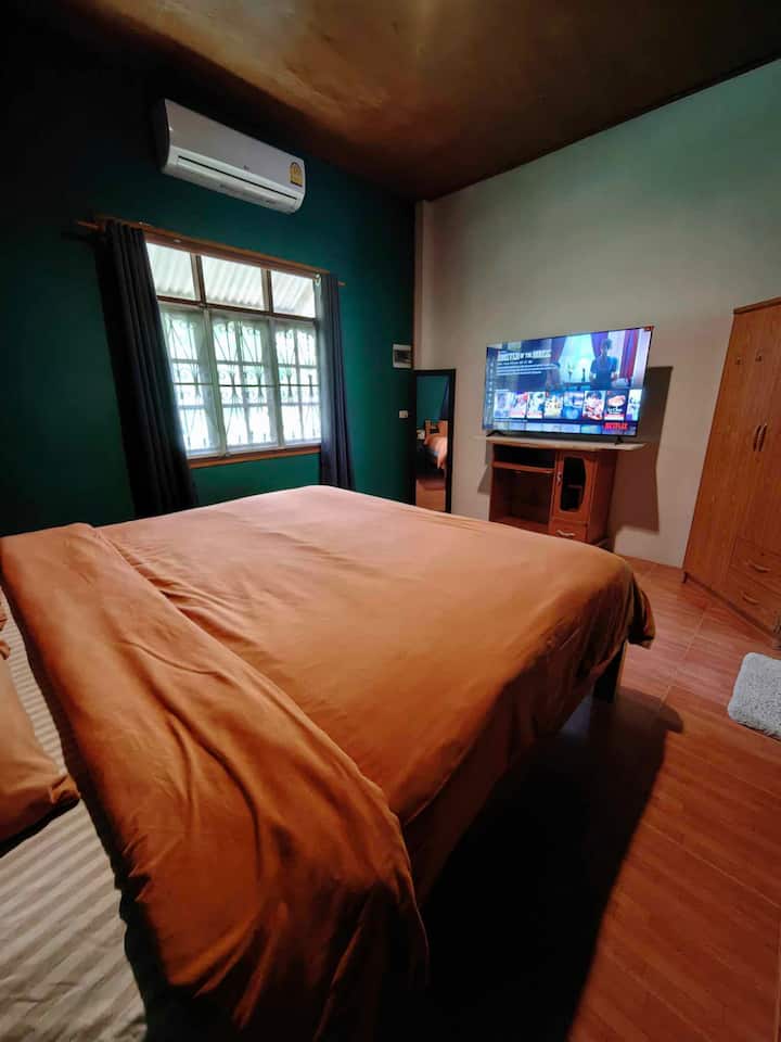 Quiet Jungle Thai Wooden Style 
Perfect Location - Ko Pha Ngan