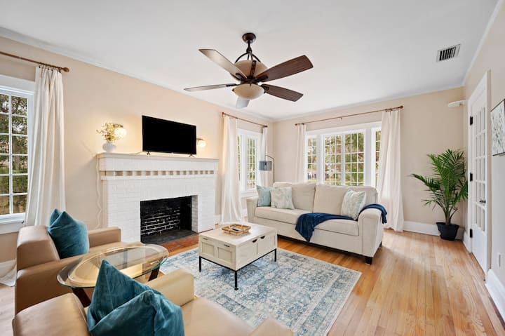 2/1 Historic Family & Pet Friendly Home - Lakeland, FL