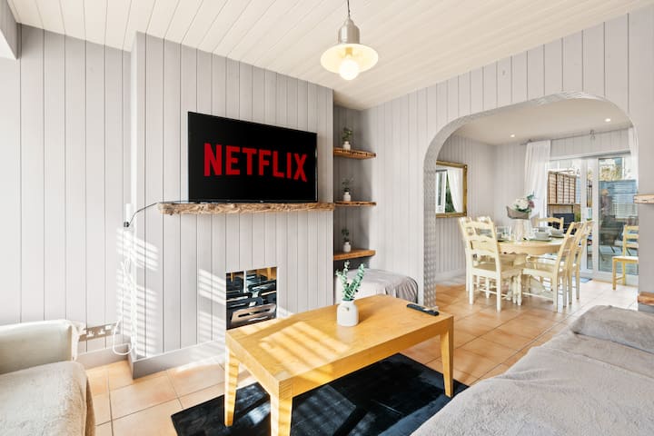 Contractors / Relocators / Insurance Stays - Steyning