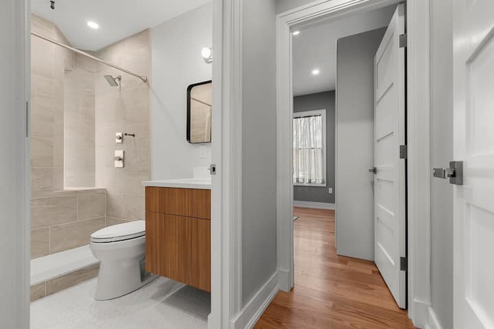 26a3.1 | The Annabel 3 | W/ac & W/d | Ensuite Rm#1 - Quincy, MA