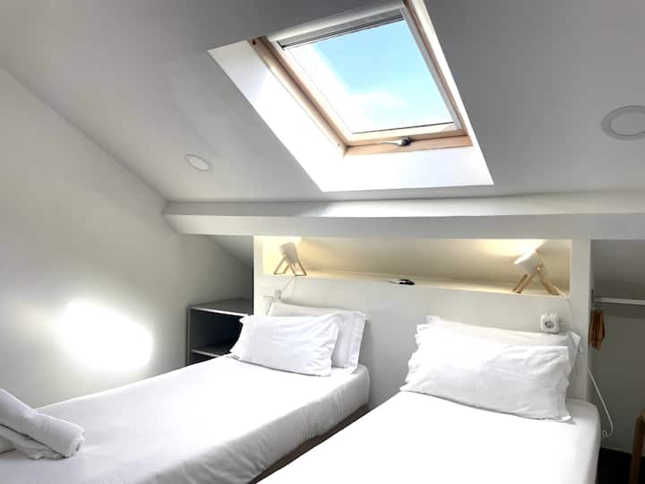 Vila Alexandra- Quarto 10 - Costa da Caparica
