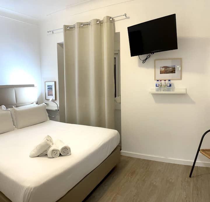 Vila Alexandra- Quarto B3 - Almada