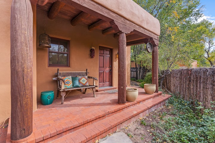 Tierra Luz Adobe - Santa Fe, NM