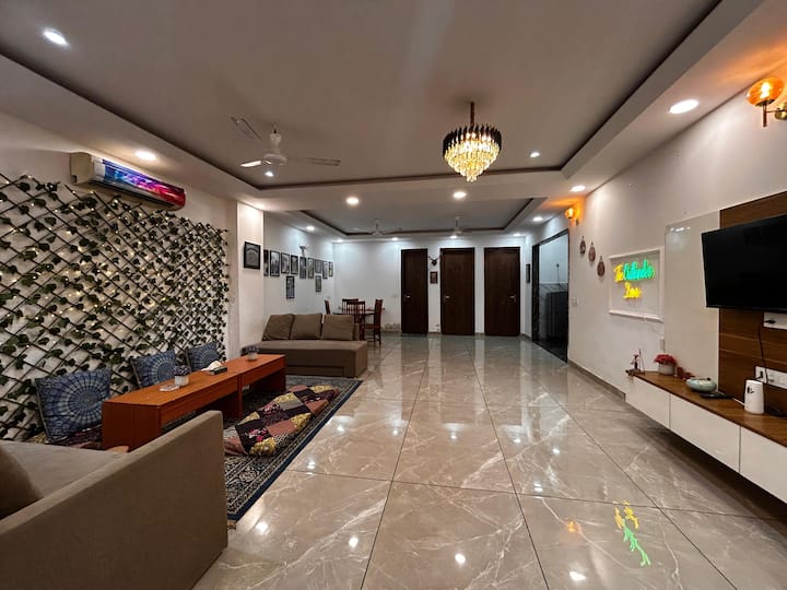 Entire 4bhk Near Igi & Yashobhoomi | Wifi •Lift•ac - Delhi, India