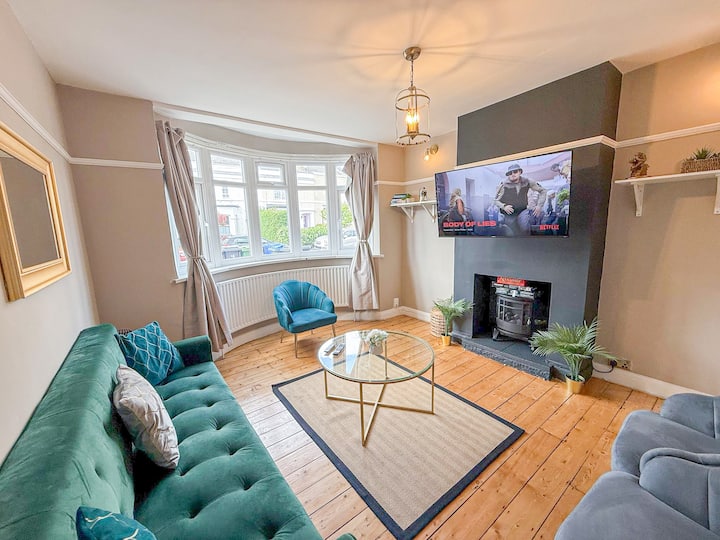 New Malden 3-bed House With Free Parking & Garden - Surbiton