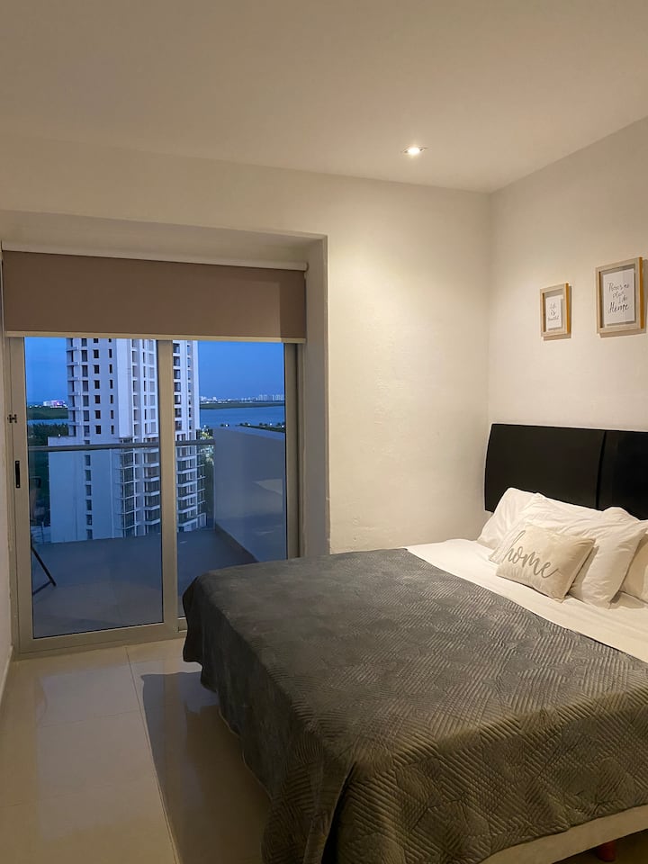 Dpto. Vista A Laguna Y Piscina - Cancún