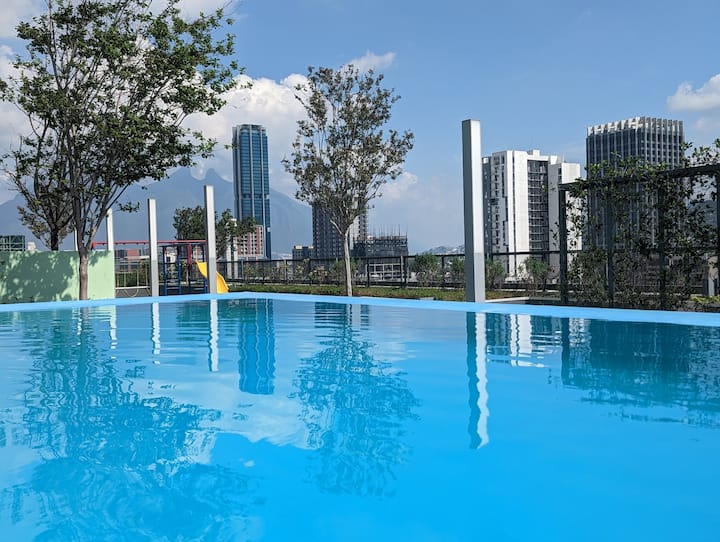 City Living In Style With Rooftop Pool & Gym - 몬테레이