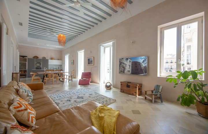 Luxury 3br Cádiz Apt, Near La Caleta Beach - Cádiz