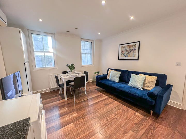 Embankment 2-bed Flat W/ Ac By London Eye, Big Ben - London, UK